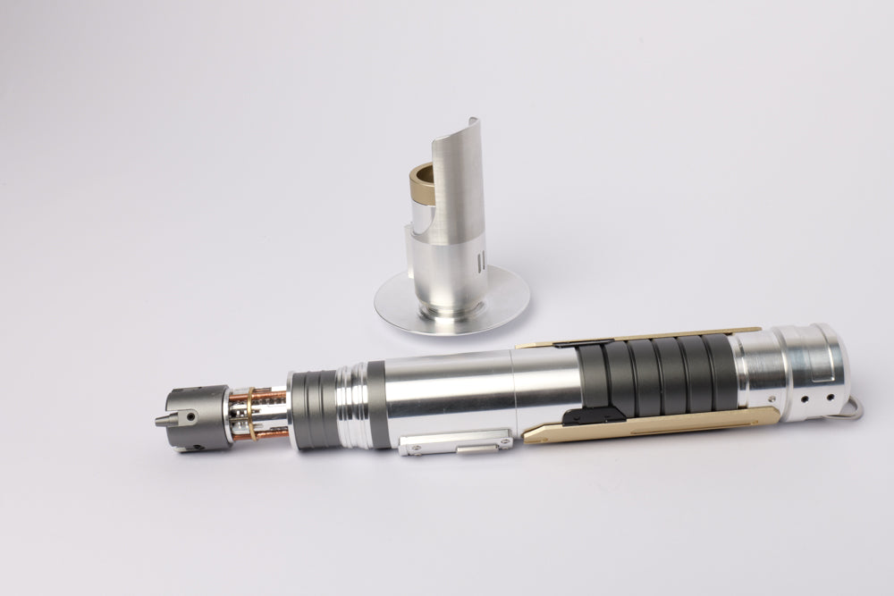 The Found Spectre (Empty Installable Saber) – Shadowfoil Props