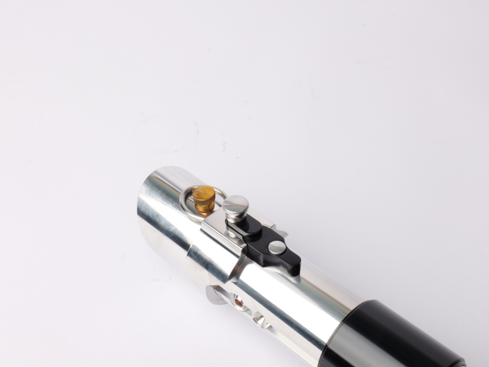 ELF Anakin AOTC Saber (Empty Installable Saber) – Shadowfoil Props